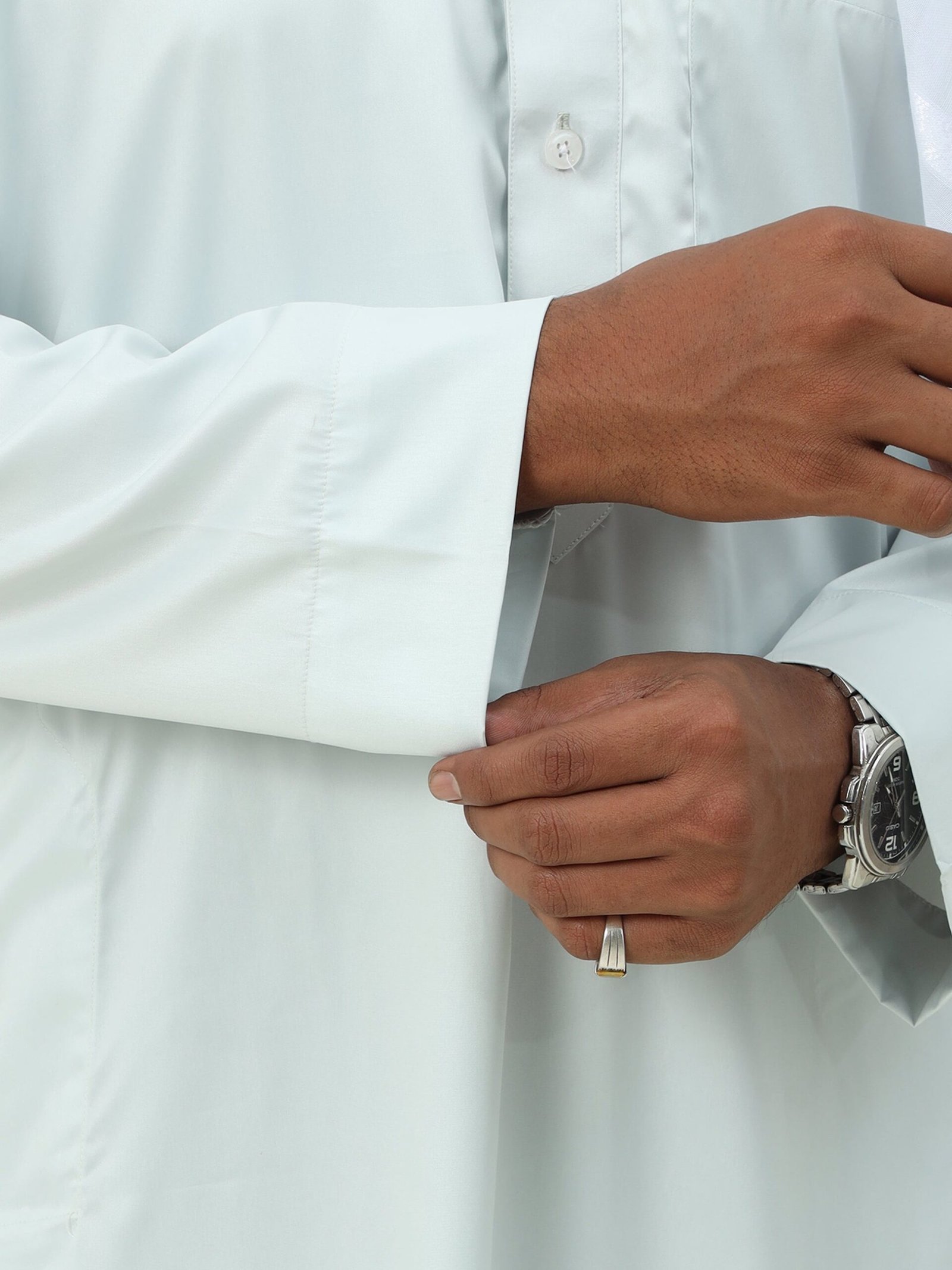 Snow Blue Kuwaity Thobe – Islamite Store